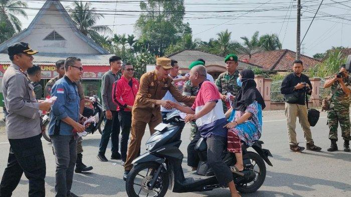 Semarak HUT RI ke-78, Pemkab Muaro Jambi Sebarkan 10 Ribu Bendera - Tribunjambi.com