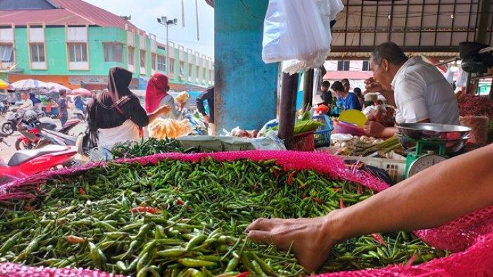 Jumat 8 Desember 2023, Harga Cabai Rawit Tembus Rp90 Ribu Per Kg di Pasar Angso Duo Jambi ...