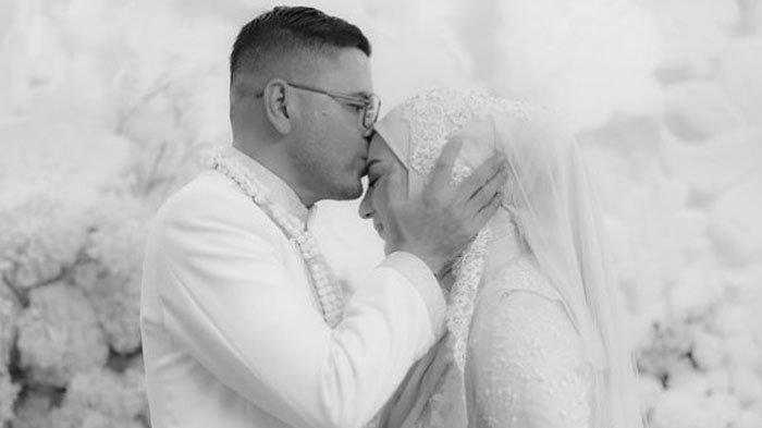 3 Fakta Pernikahan Kedua Irish Bella, Suaminya Asal Aceh - Tribunjambi.com 3 Fakta Pernikahan Kedua Irish Bella, Suaminya Asal Aceh - Tribunjambi.com