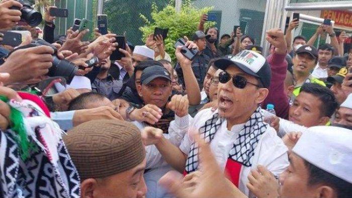 Sosok Munarman, Mantan Sekum FPI yang Bebas dari Penjara Kasus ...