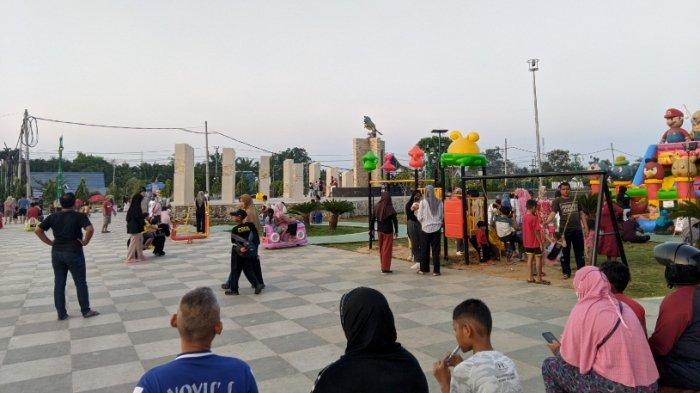 Alun-alun Batanghari Jadi Tempat Favorit Baru di Muara Bulian untuk ...