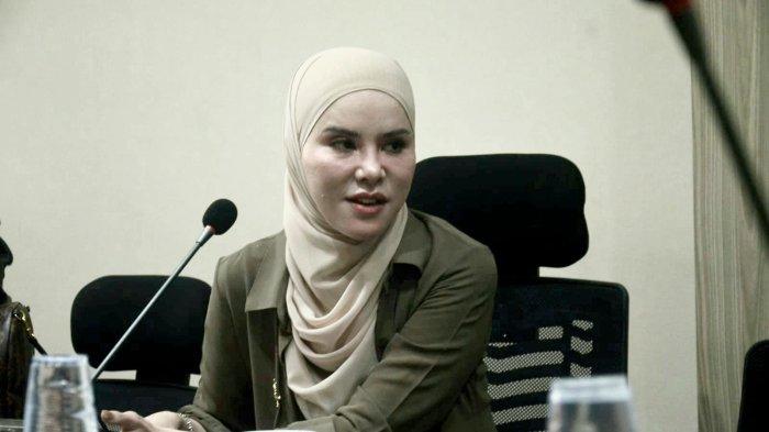 Ini Alasan Artis Angel Lelga Maju Sebagai Caleg DPR RI Dapil Jambi ...