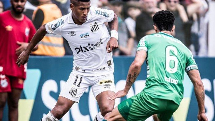 Setelah Amankan Vasquez AC Milan Kini Mengincar Bintang Muda Santos Angelo Gabriel - Tribunjambi.com