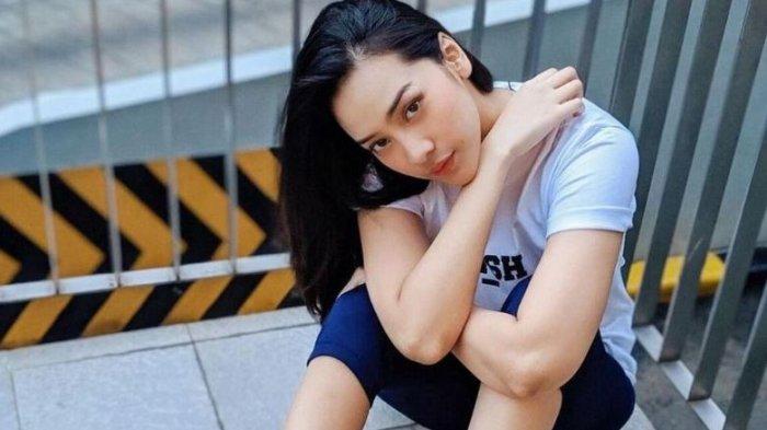 Pose Seksi Anya Geraldine Saat Main Tenis Pakai Bra Top dan Celana Pendek Jadi Sorotan Warganet ...