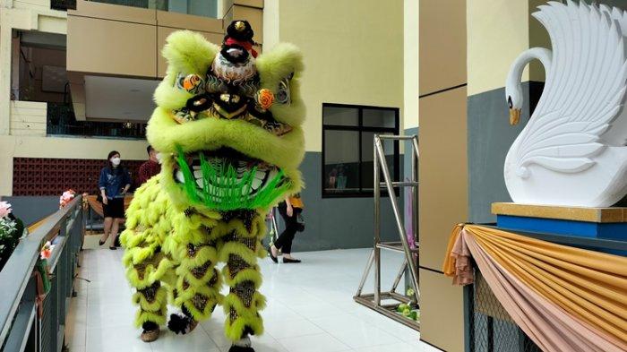 Aksi Barongsai Turut Meriahkan Peresmian Gedung Baru Sekolah Sariputra ...