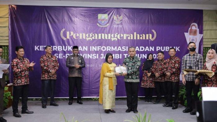 Bawaslu Provinsi Jambi Raih Predikat Informatif Dalam Penganugerahan Keterbukaan Informasi ...