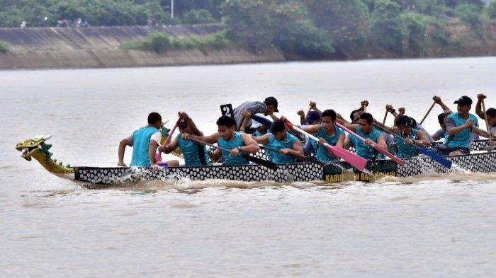 Mengenang Budaya, Bupati Batanghari Buka Lomba Pacu Perahu Lintasan 750 ...