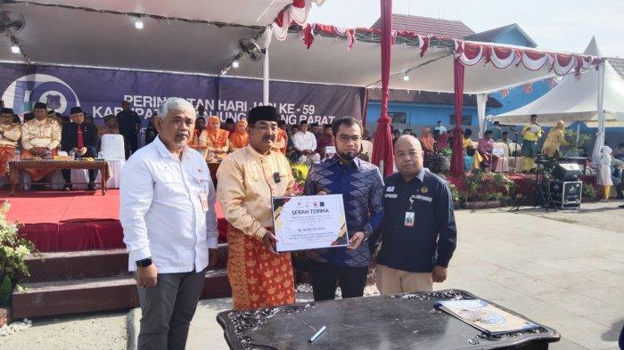 Bupati Tanjab Barat Terima Bantuan CSR dari SKK Migas PetroChina, Berharap Terus saling ...