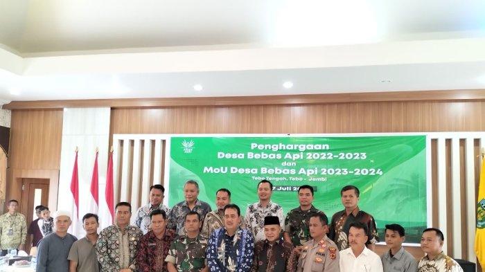 Komitmen Cegah Karhutla, PT Rigunas Agri Utama Tebo Berikan Penghargaan ...