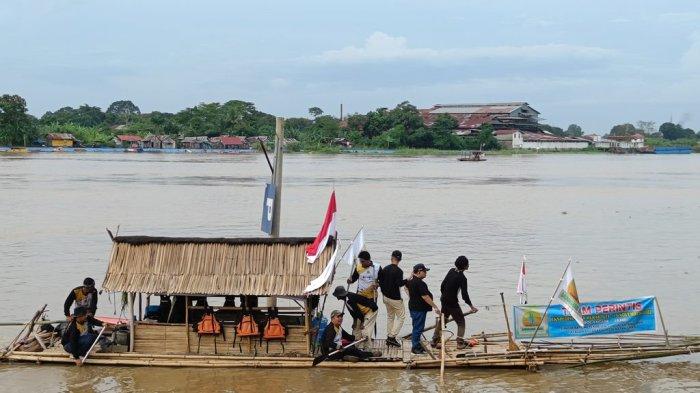 Ekspedisi Milir Berakit Sampai di Tanggo Rajo Sungai Batanghari ...