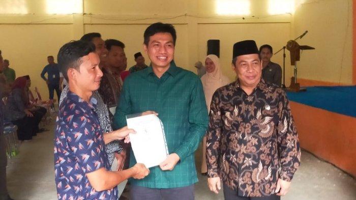 Percepatan Program PTSL, Bupati Batanghari Serahkan 515 Sertifikat Tanah pada Masyarakat ...