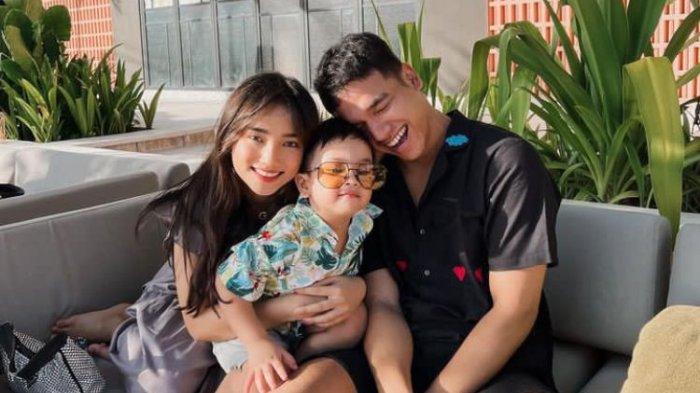 6 Pesan Menyentuh Fuji dan Fadly untuk Gala Sky, Pastikan Keponakannya ...