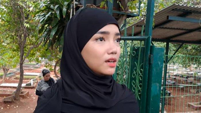 Fuji Mulai Belajar Ikhalas usai Dua Tahun Kepergian Vanessa Angel dan Bibi Andriansyah ...