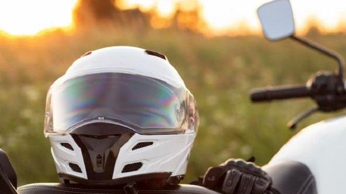 Deretan Helm Termahal di Dunia, Ada yang Dibuat Tanpa Mesin ...