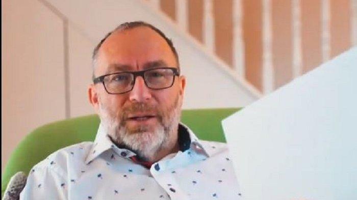 Kisah Penemu Wikipedia, Punya Alasan Mulia saat Semua ia Gratiskan ...