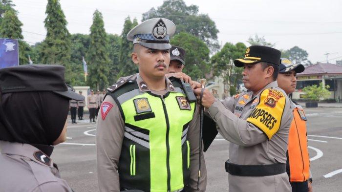 Kapolres Tebo Minta Personel yang Lakukan Operasi Zebra 2023 di Lapangan Tetap Humanis ...