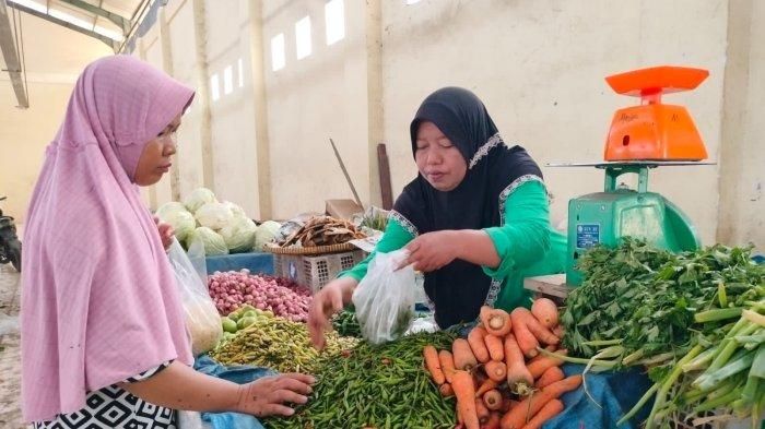 Harga Kebutuhan Pokok di Pasar Kramat Tinggi Muara Bulian, Cabai Merah ...