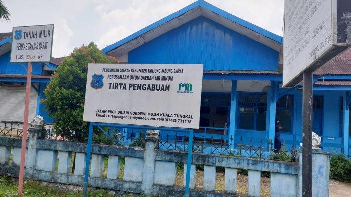 Pipa PDAM Tanjabbar di Areal PT WKS Sering Bocor, Diduga Kena Alat ...