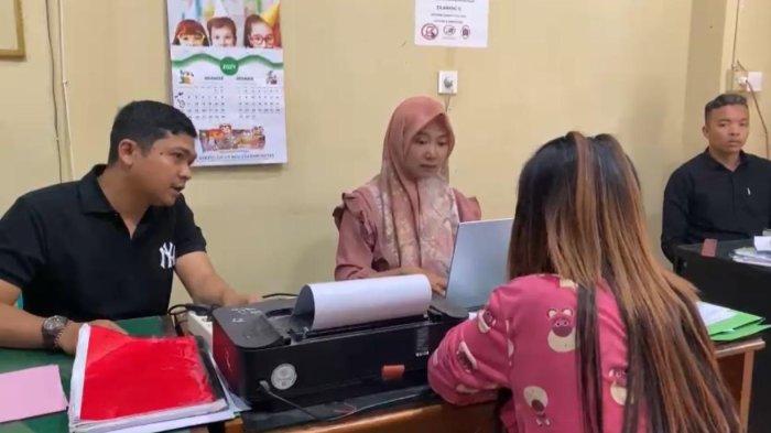 Polisi Gerebek Praktik Open BO di Sungai Penuh, LC dan Mucikari Diamankan - Tribunjambi.com