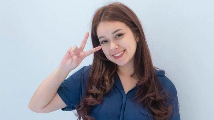 Rebecca Klopper Lega Pelaku Penyebar Video Syur Pribadinya Dihukum 3 Tahun Penjara - Tribunjambi.com