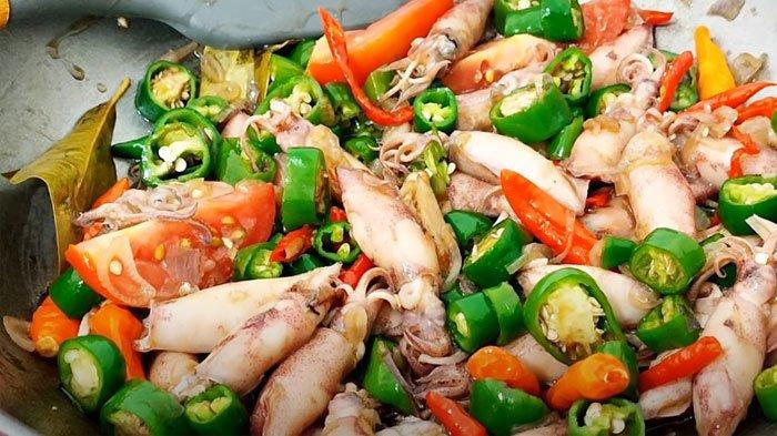 Resep Cumi Asin Cabe Ijo, Tambahkan Tomat Ijo - Tribunjambi.com