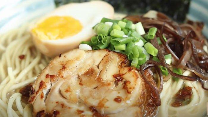 Resep Ramen Kuah Shoyu, Siapkan Saus Tiram dan Kaldu Ayam - Tribunjambi.com