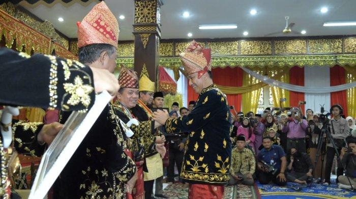 Kapolda Jambi Terima Gelar Adat Dubalang Sakti Utamo dari Lembaga Adat ...