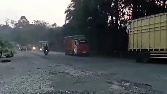 Sopir Truk Batubara Nekat Melanggar Jam Operasional Mengaku Bawa Batu Kerikil - Tribunjambi.com
