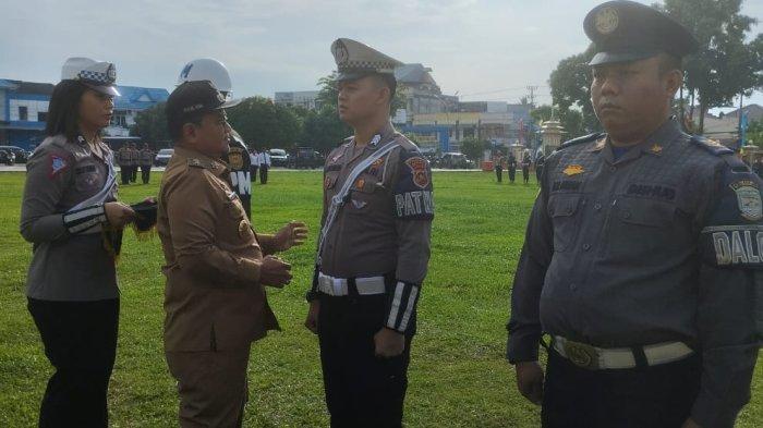 Wakil Walikota Jambi Pimpin Apel Gelar Pasukan Operasi Patuh 2023 - Tribunjambi.com