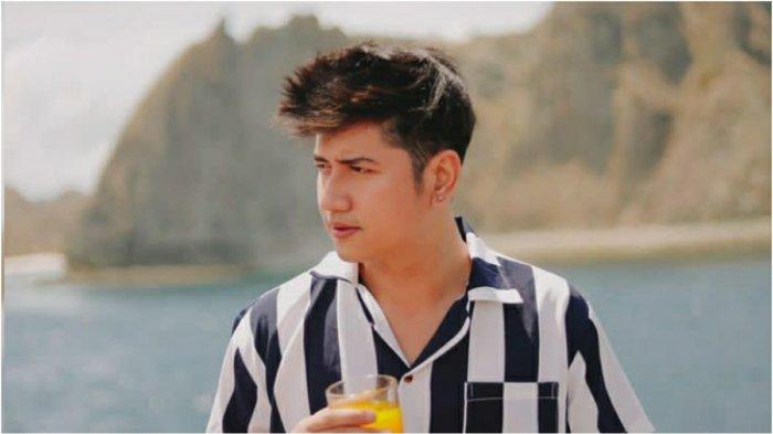 Usai Rezky Aditya, Video Syur Diduga Mirip Zikri Daulay Juga Viral di ...