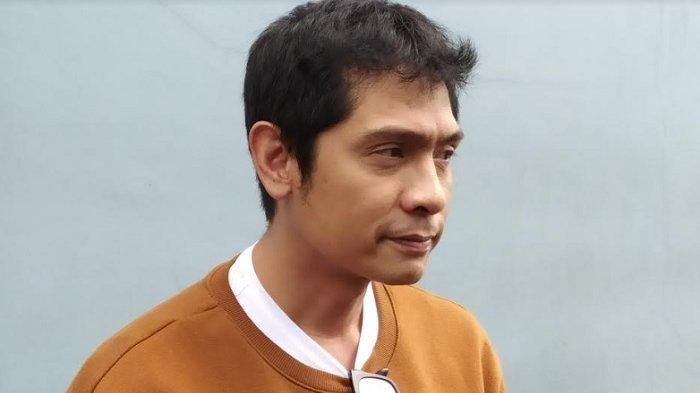 Kisah Adi Nugroho Beli Masker dengan Harga Fantastis, Sebelas Kali ...