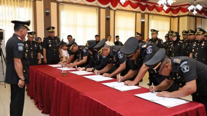 Kakanwil Kemenkumham Jambi Elly Yuzar Lantik 27 Orang Pejabat Manajerial dan Non Manajerial ...