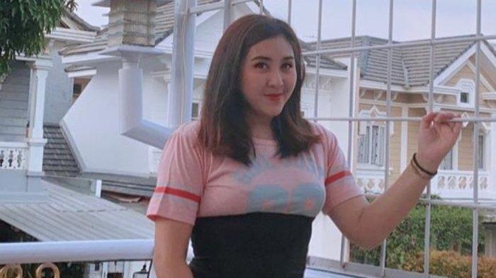 Kabar Erina GD Artis Cantik Langganan Film Azab dan Film Kolosal Tahun ...