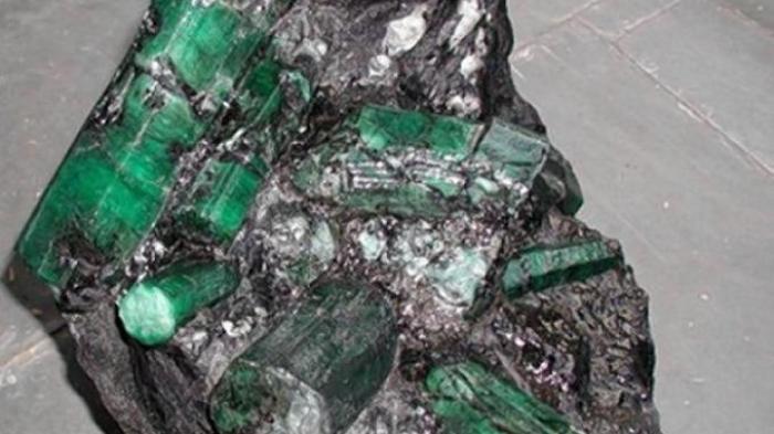 Lihat Ini, Batu Senilai Rp 5,2 Triliun yang Jadi Rebutan Dunia ...