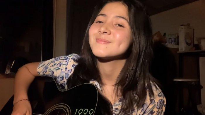 Lirik Lagu Terpesona Cover Bulan Sutena, Lengkap dengan Link Download lagunya - Tribunjambi.com