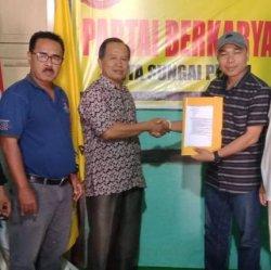 Pilwako Sungai Penuh, Fikar Azami Ambil Formulir Pendaftaran di DPD Partai Berkarya Sungaipenuh ...