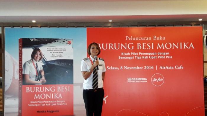 Kisah Monika, Pilot Cantik yang Bisa "Nyopir" Airbus A320 - Tribunjambi.com