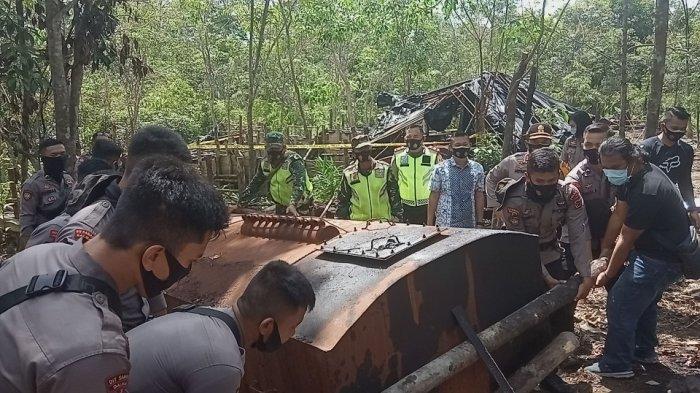 FOTO-FOTO Penggerebekan Lokasi Ilegal Drilling di Desa Nyogan, Tangki ...