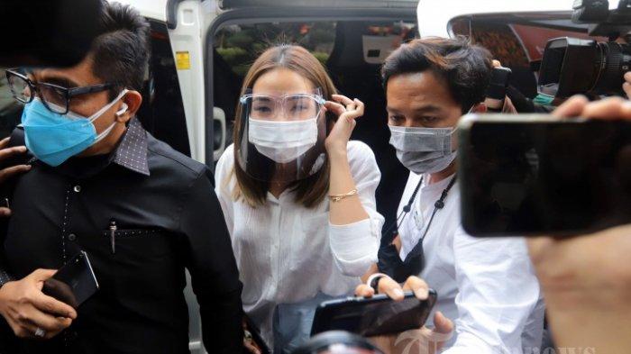 Viral Video Gisel Diteriaki Setelah Wawancara, Aktivis Perempuan Angkat Bicara: 'Bentuk Seksisme ...