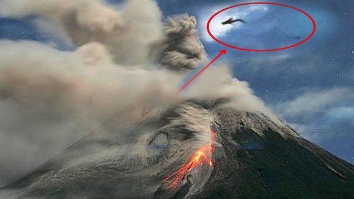 Gunung Merapi Meletus! Tahukah Kamu Ternyata Banyak Kisah Mistis ...