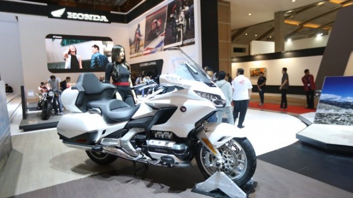 Moge Honda Gold Wing, Kapasitas Bagasi Capai 50 Liter - Tribunjambi.com