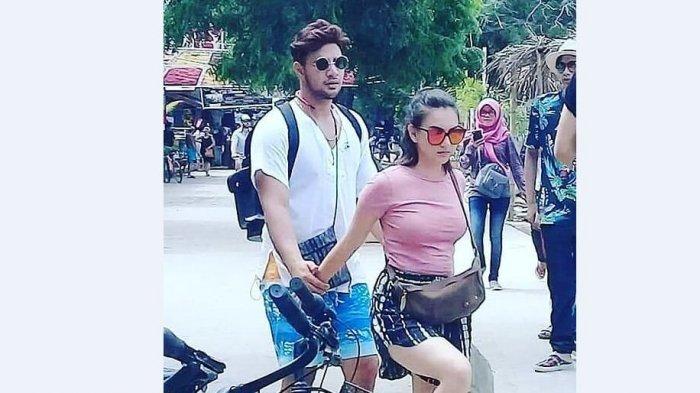 Posisi Kaki Irish Bella Memang Selalu Beda, Mengapa? Foto-foto Masa ...