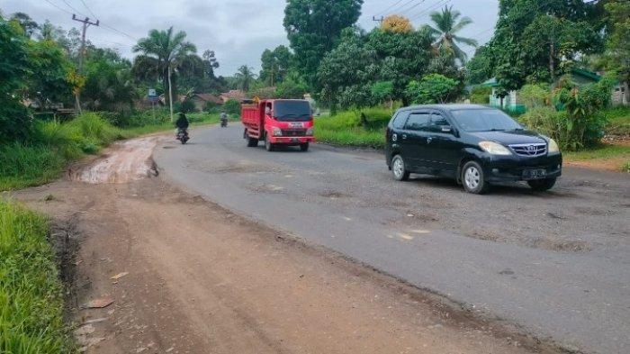 Sepanjang 603 Kilometer Jalan di Provinsi Jambi Terdampak Akibat Truk ...