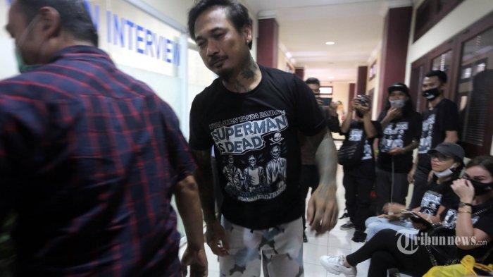 Berkas Perkara Drummer SID, I Gede Ari Astina alias Jerinx Telah ...