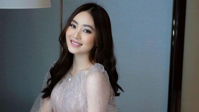 Reaksi Ria Ricis Saat Natasha Wilona Hadir Jadi Bridesmaid di Acara ...