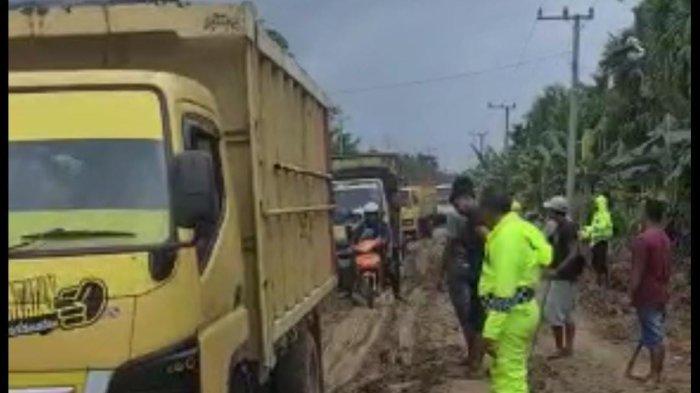 Jalan Rusak Timbulkan Kemacetan di Muara Sabak Ulu, Satlantas Langsung Turun Tangan ...