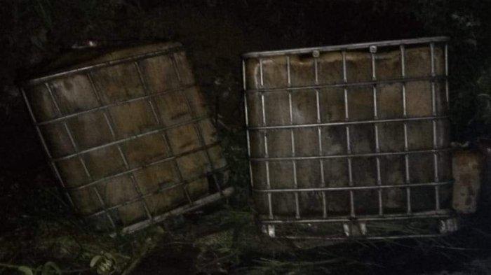 Solar Dalam Tedmon dan Jeriken Jatuh di Tanjakan, Diduga untuk ...