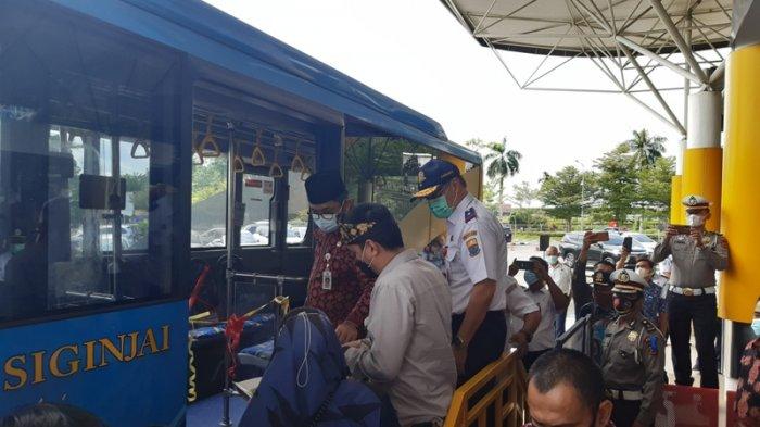 Sekda Provinsi Jambi Resmikan Halte Bus Trans Siginjai di Bandara Sultan Thaha Jambi ...