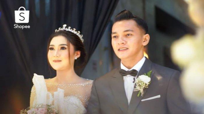 Profil dan Biodata Dory Harsa, Rela Pindah Keyakinan Pasca Nikah dengan ...