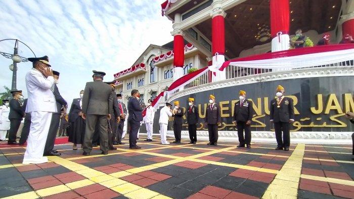 Upacara Pengibaran Bendera HUT RI ke-76 di Pemprov Jambi Hanya Dihadiri Pejabat - Tribunjambi.com